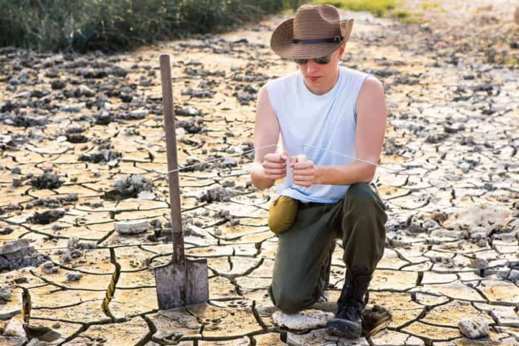 How To Use Dowsing Rods To Find Water Depth - Hobby Knowhow