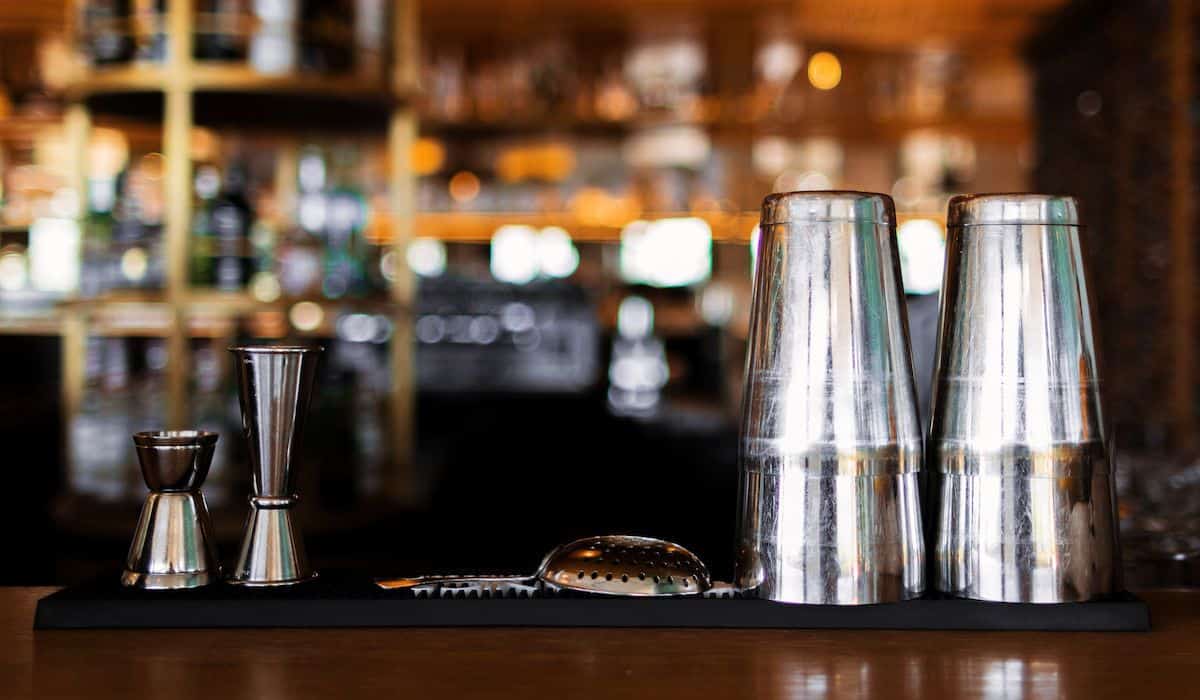 5 Cocktail Making Kits (Perfect Cocktail Making Gift Sets) - Hobby Knowhow