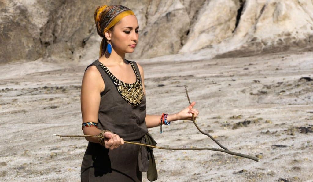 Dowsing: The Complete Hobbyist Guide - Hobby Knowhow