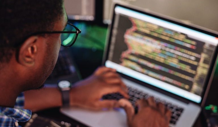 11 Hobbies For Geeks And Nerds - Hobby Knowhow