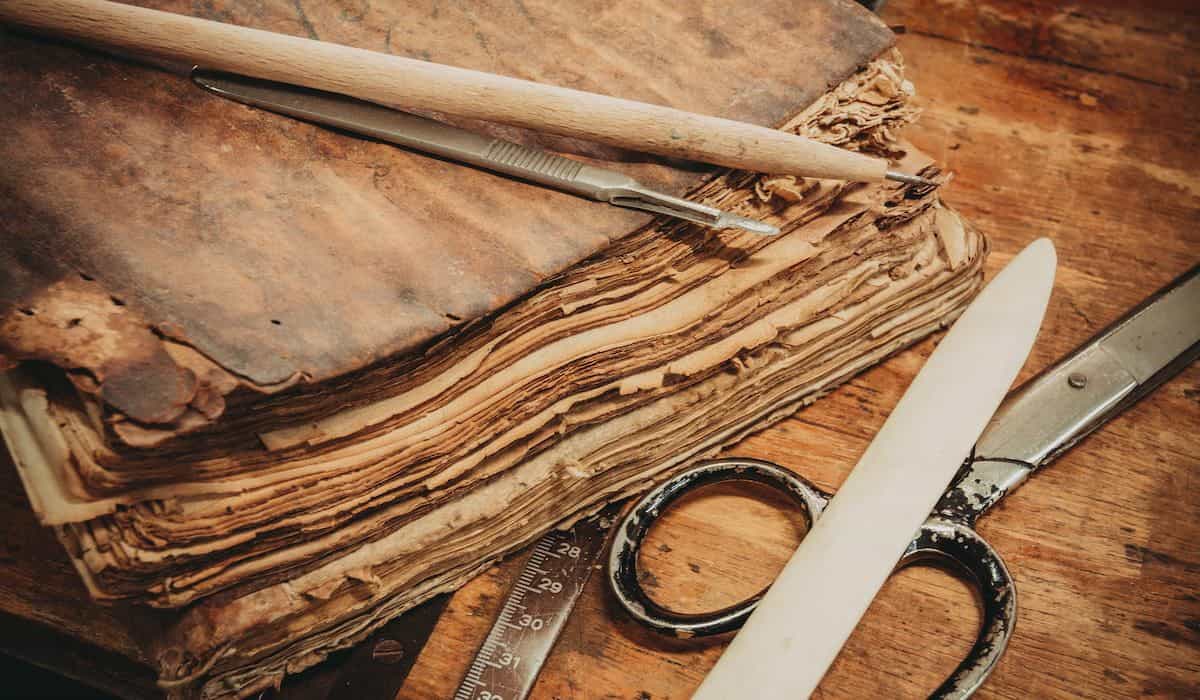 Complete Beginners Guide To A Book Restoration Hobby - Hobby Knowhow