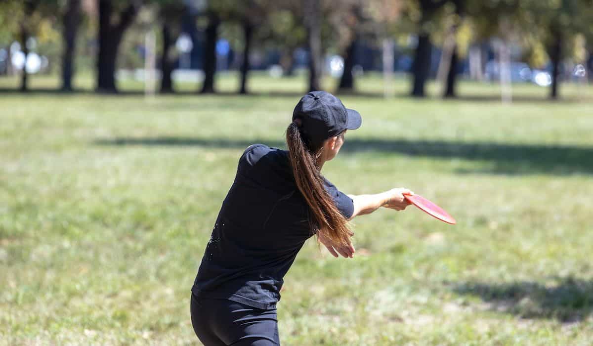 Complete Guide To Frisbee Golf | Disc Golf Hobby - Hobby Knowhow