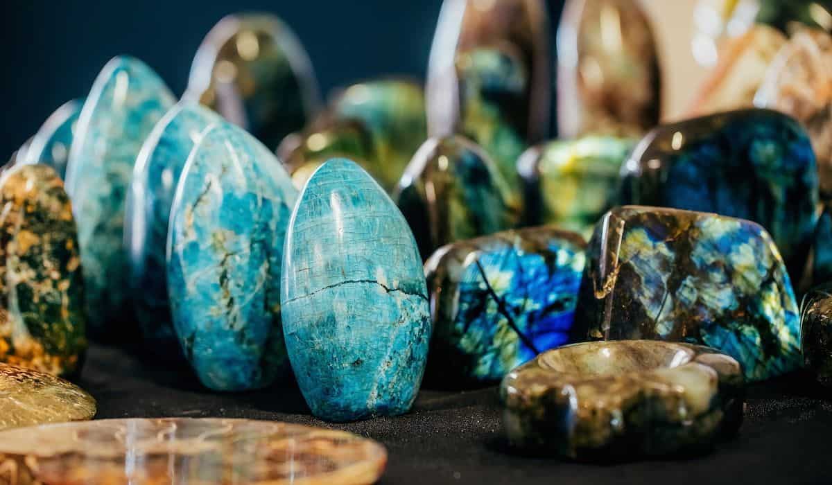 Complete Guide To Rock Tumbling | Hobby Guide - Hobby Knowhow