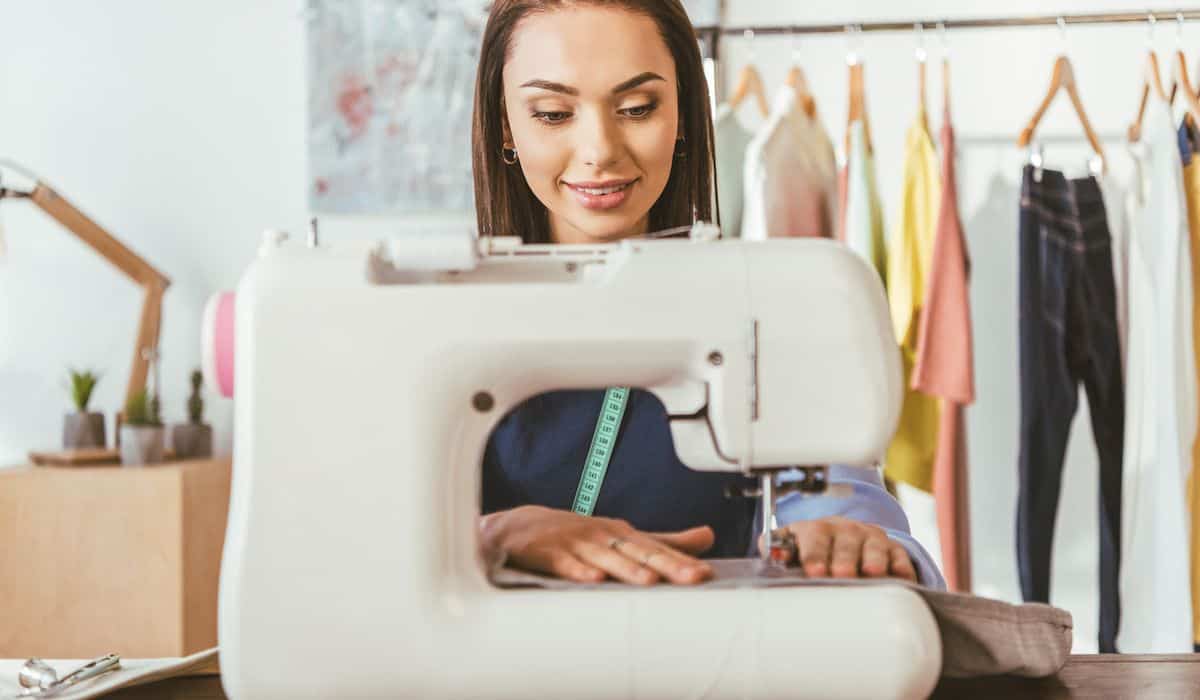 Best Sewing Machine For Crafters - Hobby Knowhow